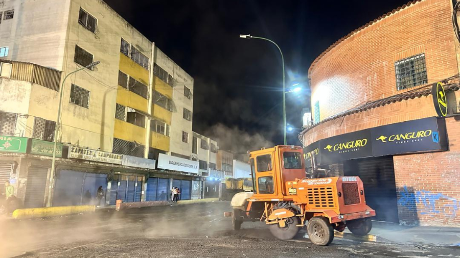En Baruta se han colocado 700 toneladas de asfalto caliente en el plan ...