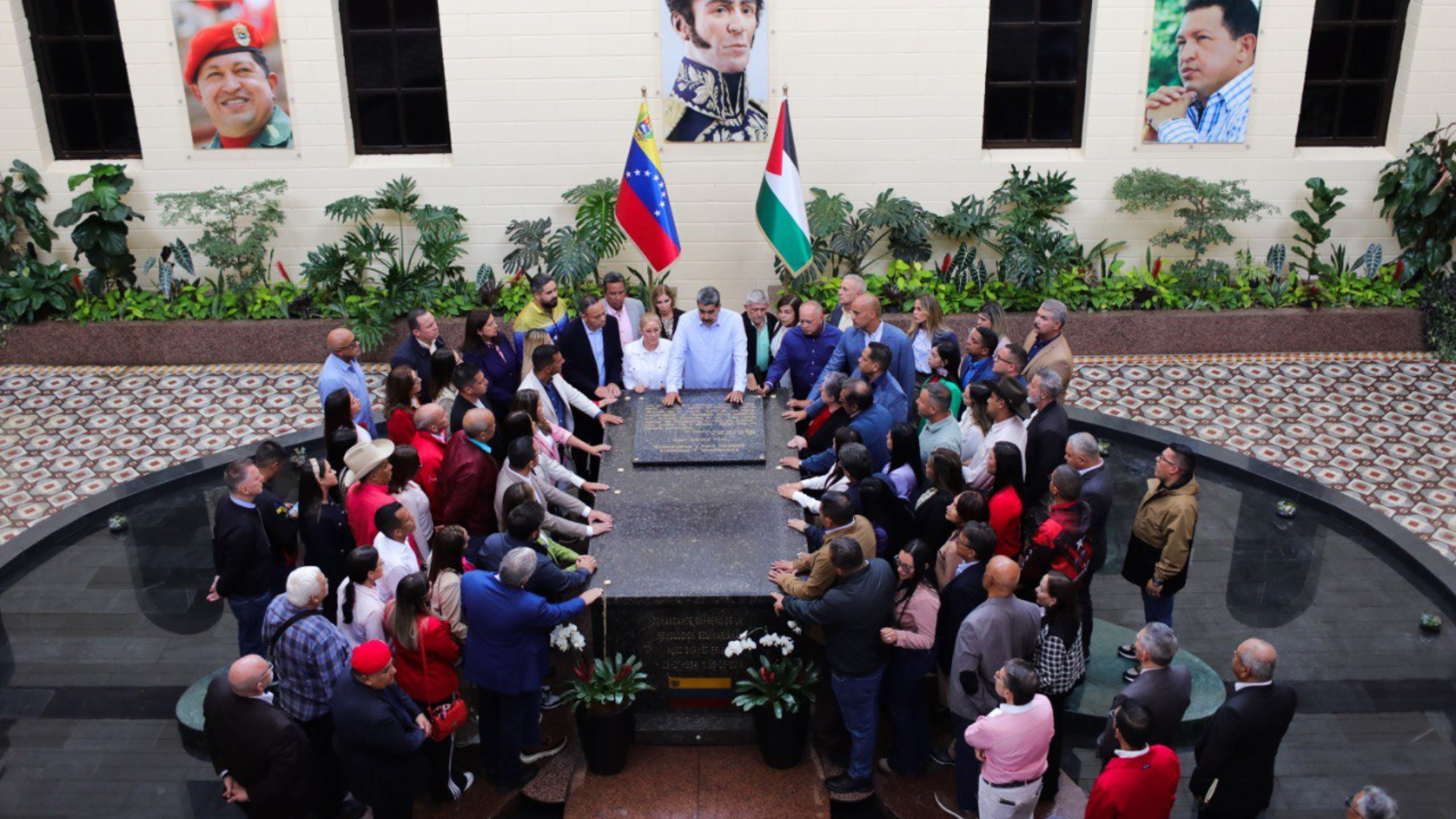 Rinden homenaje al Comandante Chávez en el Cuartel de la Montaña 4F