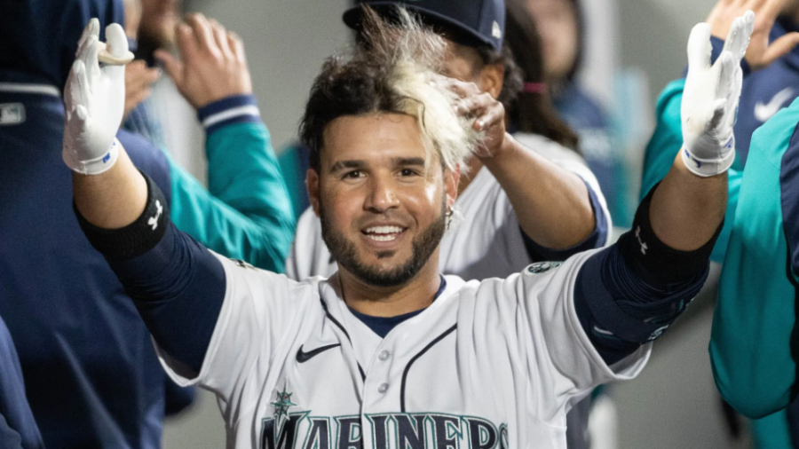 Eugenio Suárez llegó a los 100 hits en triunfo de Marineros