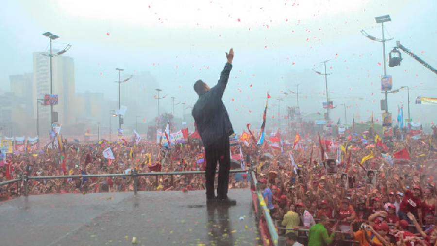 El pueblo venezolano recuerda el histórico discurso de Hugo Chávez bajo ...