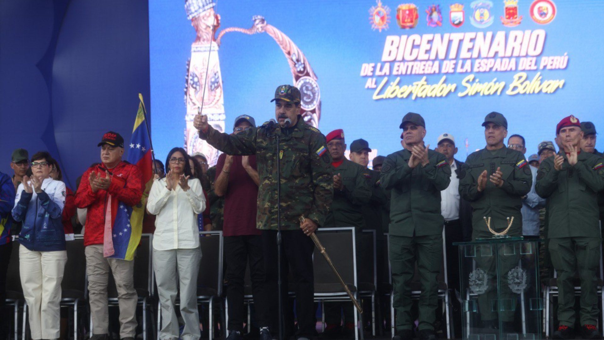Maduro al poder político, social y militar: "Prohibido fallar en esta ...