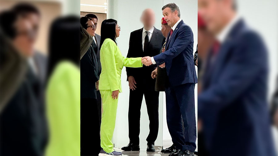 Se revela la primera foto del encuentro entre director de la CIA y la ...