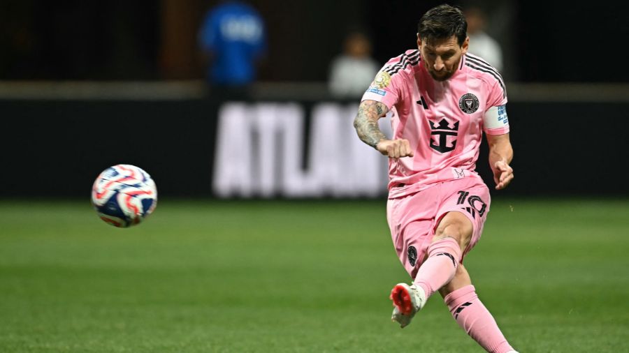 Lionel Messi encendió las alarmas al sufrir una lesión