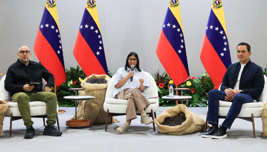 Presidenta (E) Delcy Rodríguez encabeza I Encuentro del Plan Comunal ...