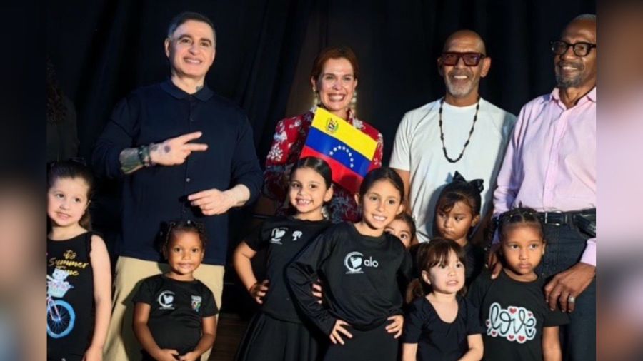 En evento de la Gran Misión Viva Venezuela, Tarek William Saab ...